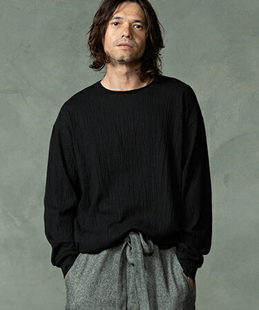 03：GRAY 31：BEIGE 05：BLACK ▼製品説明 【by CAMBIO】 --CAMBIO -- GRAIN TEE03：GRAY　　　 H175cmのモデルが48サイズを着用 31：BEIGE　　　 H175cmのモデルが4...