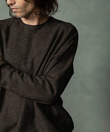03：moku.GRAY 35：moku.BROWN 05：BLACK ▼製品説明 【by CAMBIO】 --CAMBIO -- KNAP TOP03：moku.GRAY H175cmのモデルが48サイズを着用35：moku.BROWN ...