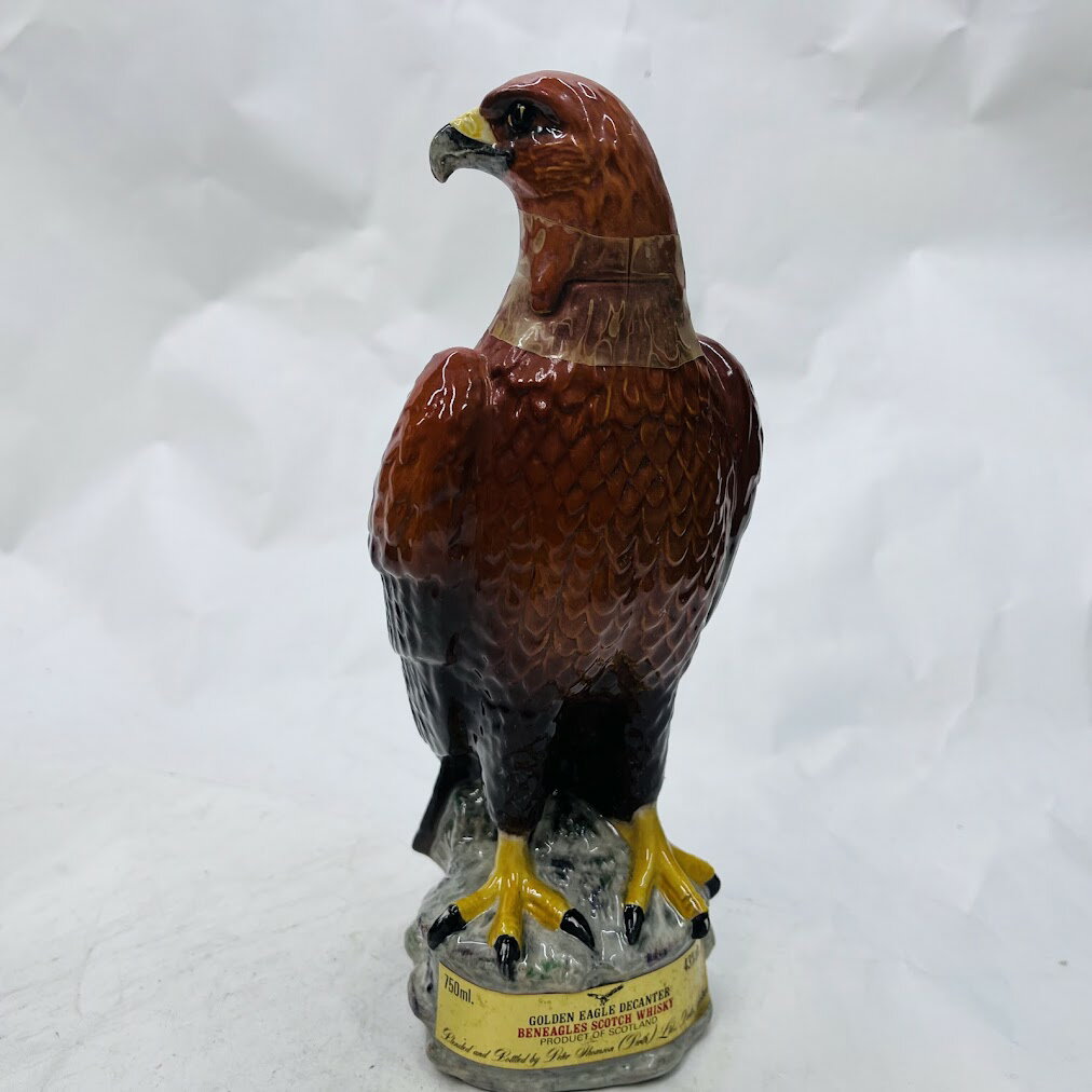 洋酒　　ベンイーグルス ゴールデンイーグルデキャンター750ml43度 内容量 (ml) 750 アルコール度数 43 原産国 イギリス 付属品 なし ※古酒につきコルクが破損しやすいです。慎重に開栓しましてもきっと起こります。コルクは無保...