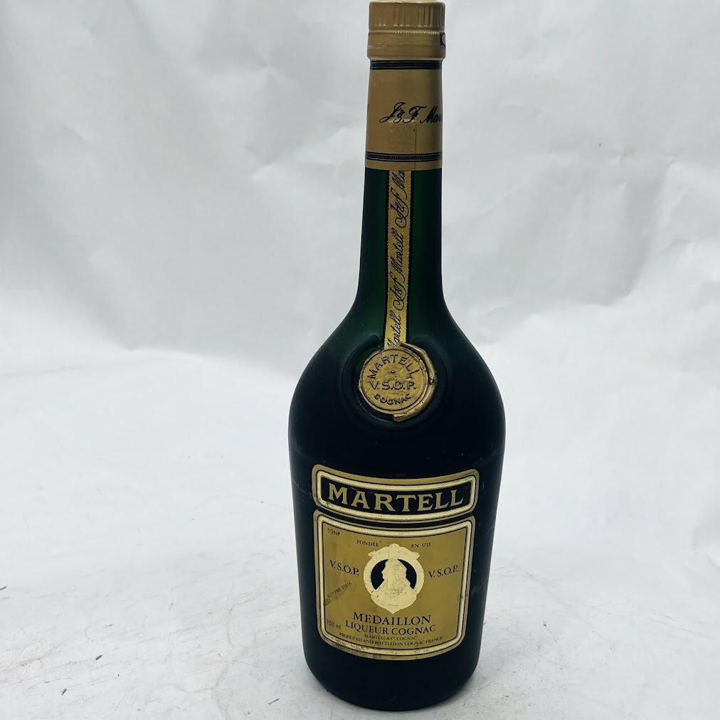 洋酒　　マーテルVSOPメダリオン700ml40度グリーンボトル 内容量 (ml) 700 アルコール度数 40 原産国 フランス 付属品 なし ※古酒につきコルクが破損しやすいです。慎重に開栓しましてもきっと起こります。コルクは無保証です...