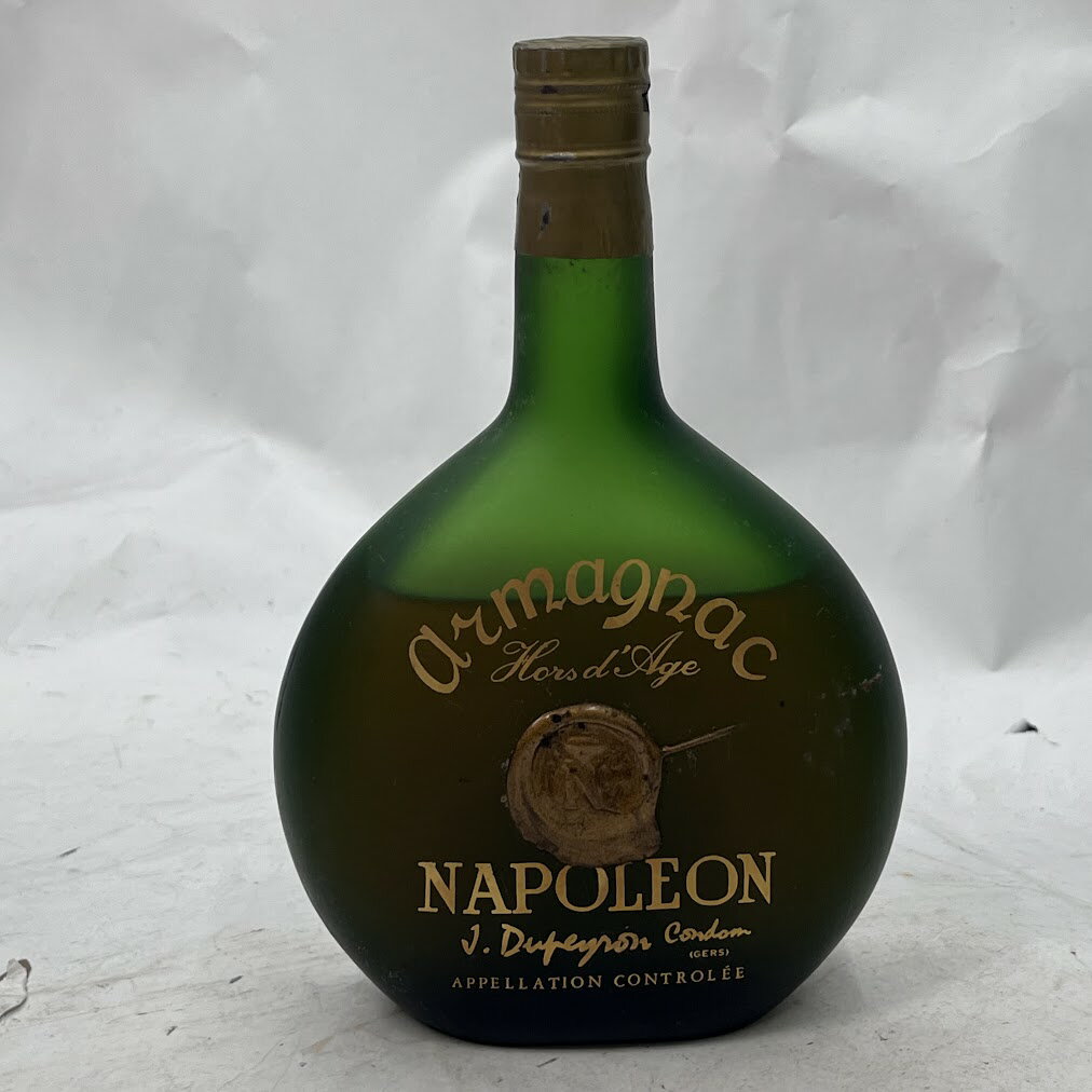 洋酒　　デュプイドン　コルドン　ナポレオンブランデー700ml40度　※液へり 内容量 (ml) 700 アルコール度数 40 原産国 フランス 付属品 なし ※古酒につきコルクが破損しやすいです。慎重に開栓しましてもきっと起こります。コル...