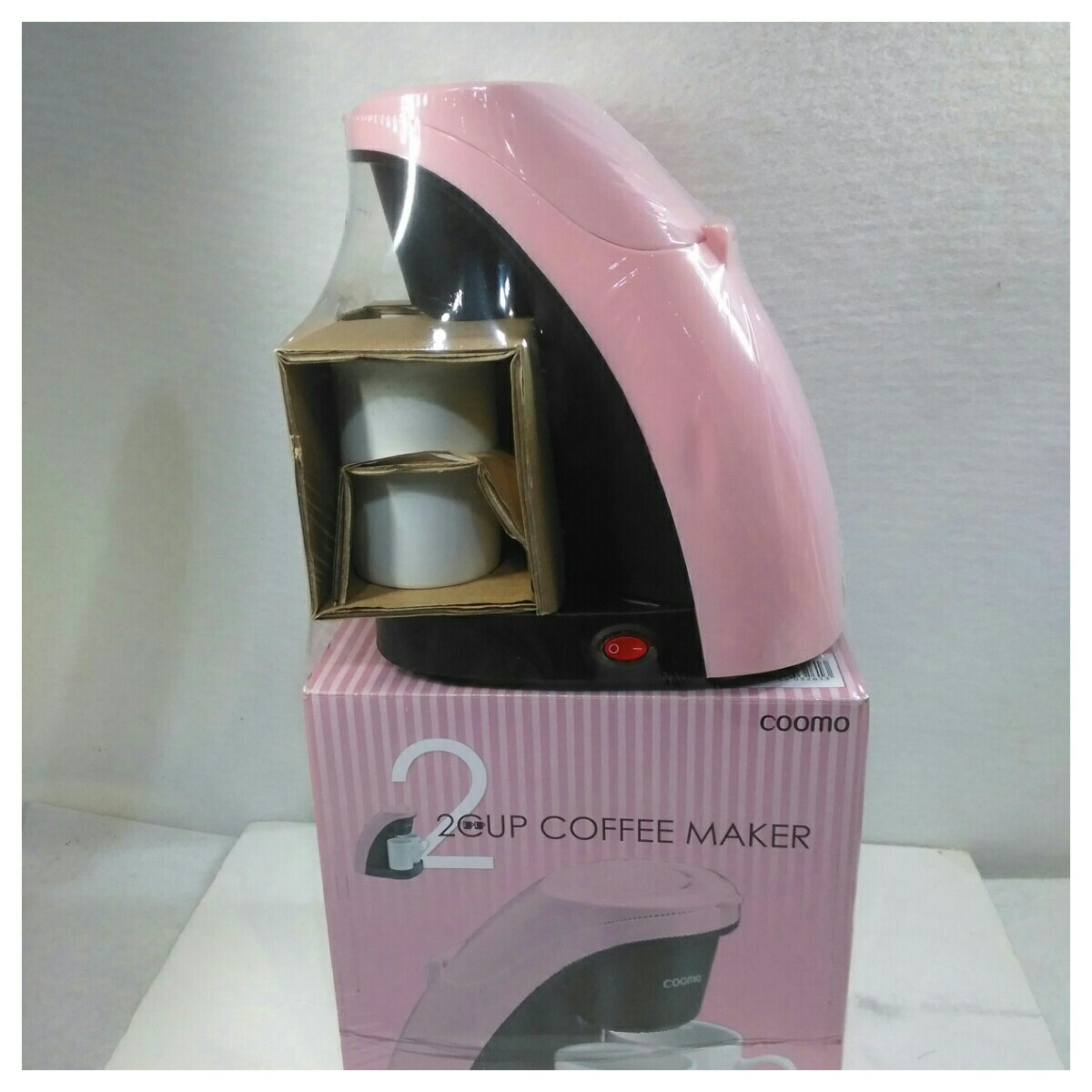 家電　　KOM 2カップ コーヒーメーカー coomo ピンク系 CM-C01PK 型番 CM-C01PK 色 ピンク系 素材 仕様 タンク：240ml、ドリップ式 サイズ(cm) 箱サイズ約W21.0×H21.8×D16.0 参考定価 0...