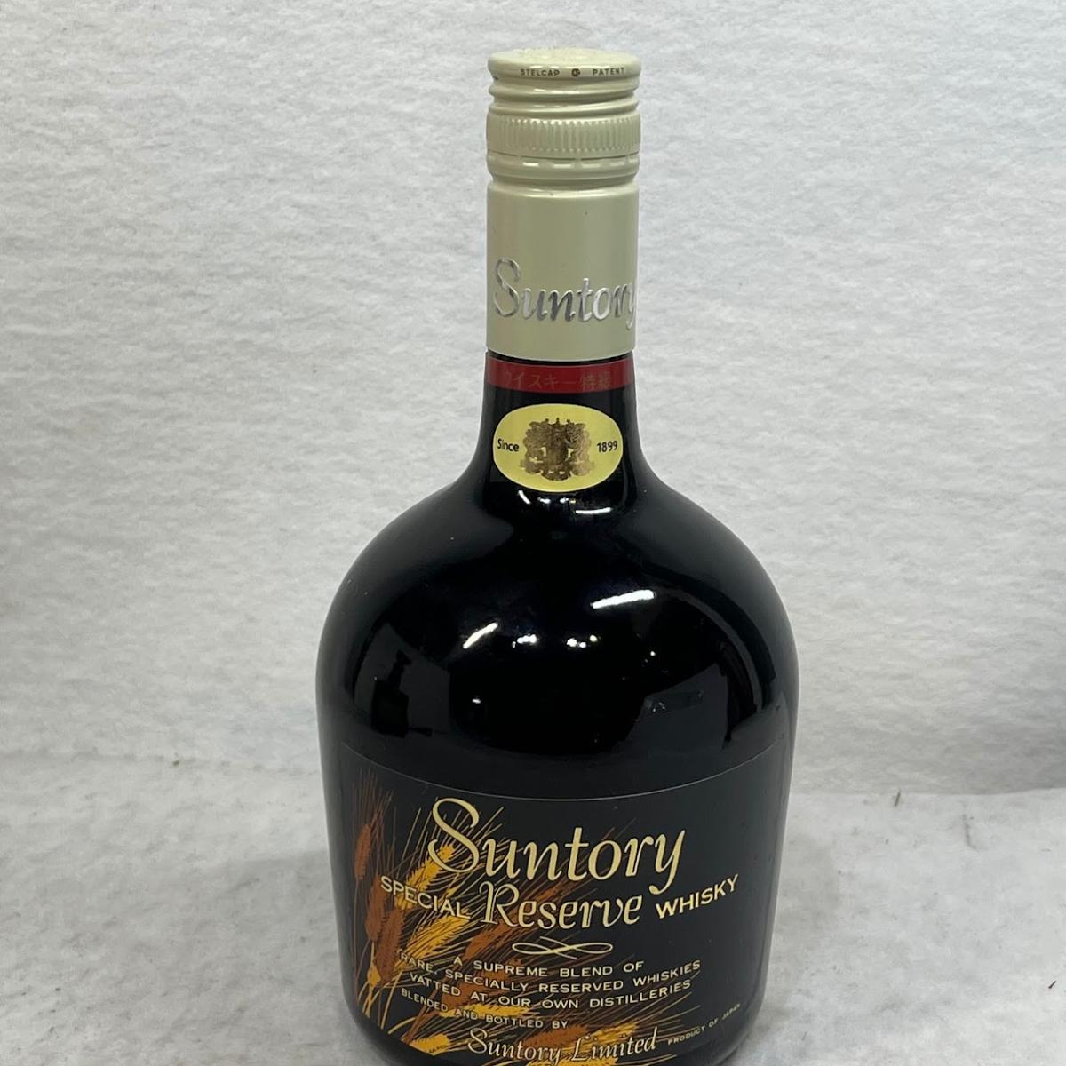 洋酒　　サントリー リザーブ 麦ラベル赤黒帯ネックラベル 特級表示 43度 760ml 内容量 (ml) 760 アルコール度数 43 原産国 国産 付属品 なし ※古酒につきコルクが破損しやすいです。慎重に開栓しましてもきっと起こります。...