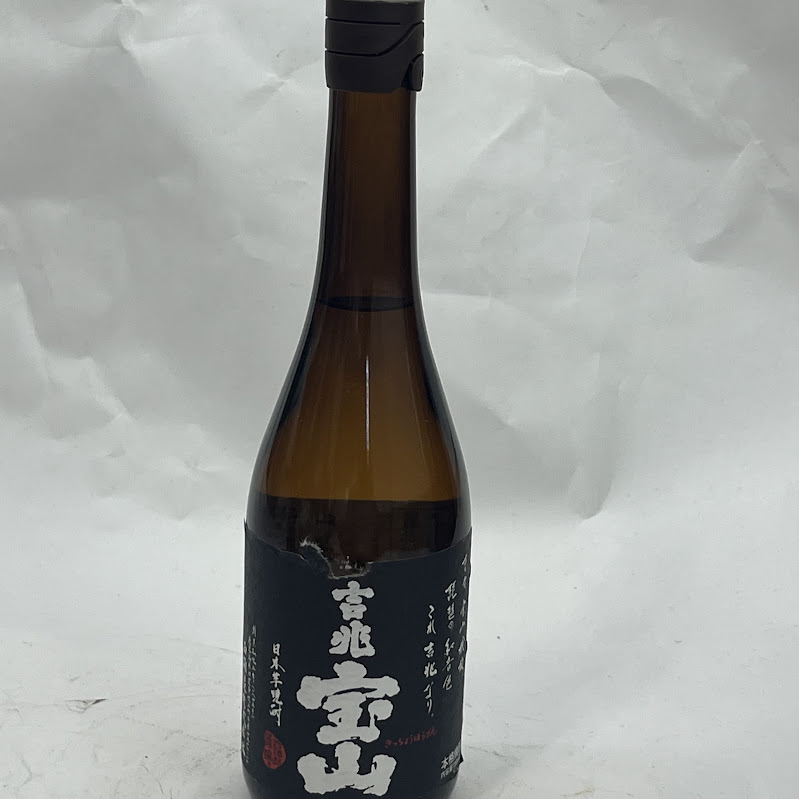 洋酒　　吉兆宝山 いも焼酎 25度 日本 鹿児島県 720ml 黒麹仕込み　※ラベル傷あり 内容量 (ml) 720 アルコール度数 25 原産国 鹿児島 付属品 未開栓。梱包の上宅急便でお送りします。 C　O　N　D　I　T　I　O　N ...