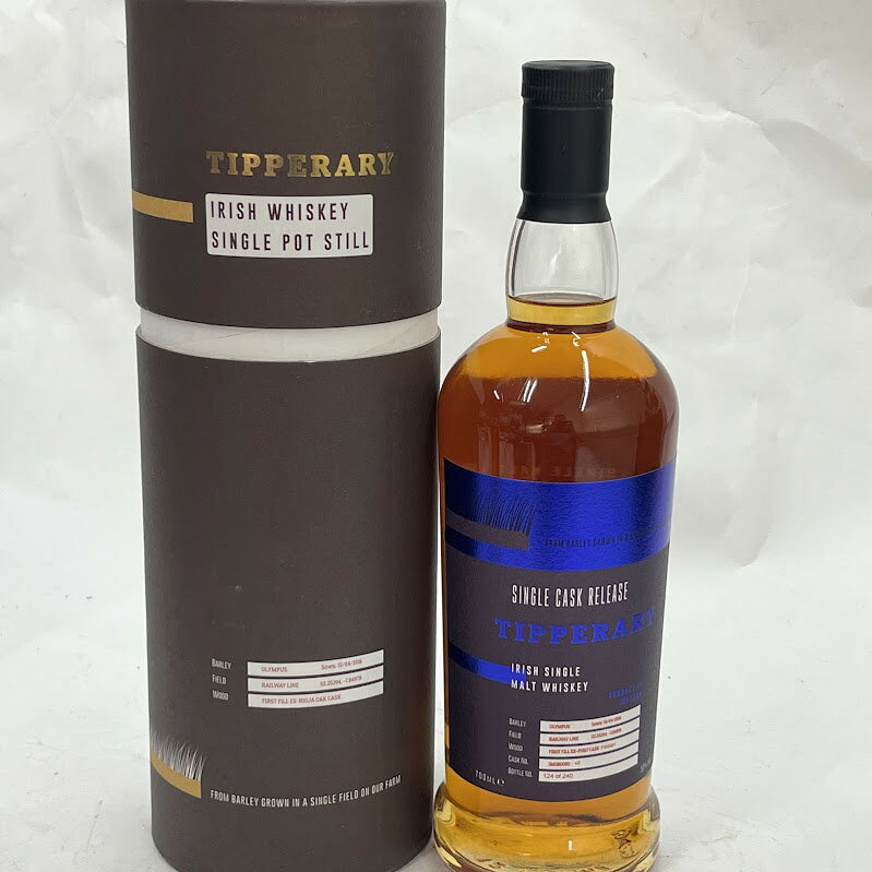 洋酒　　ティパレイリーファイストフィルオークカスク　アイリッシュ・シングルモルト700ml50度 内容量 (ml) 700 アルコール度数 50 原産国 イギリス 付属品 箱 ※古酒につきコルクが破損しやすいです。慎重に開栓しましてもきっと...