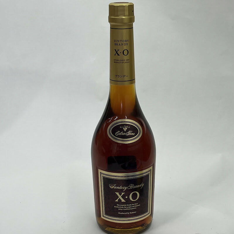 洋酒　　サントリー XO スリムボトル 660ml 40度 内容量 (ml) 660 アルコール度数 40 原産国 国産 付属品 ※古酒につきコルクが破損しやすいです。慎重に開栓しましてもきっと起こります。コルクは無保証ですのでご理解の上お...