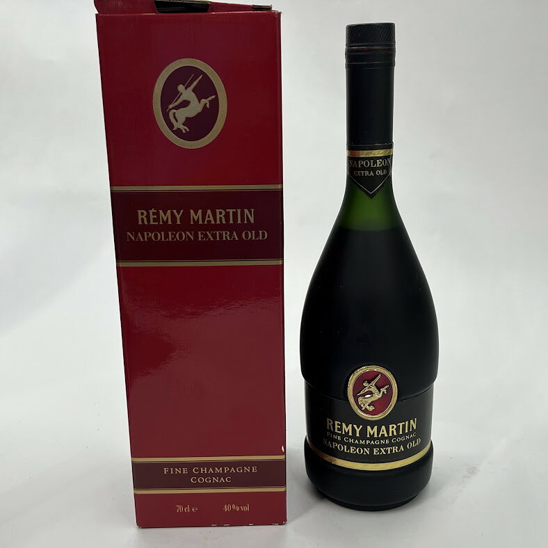 洋酒　　レミーマルタン ナポレオンEXTRA OLD 700mlブランデー 内容量 (ml) 700 アルコール度数 40 原産国 フランス 付属品 箱 ※古酒につきコルクが破損しやすいです。慎重に開栓しましてもきっと起こります。コルクは無...