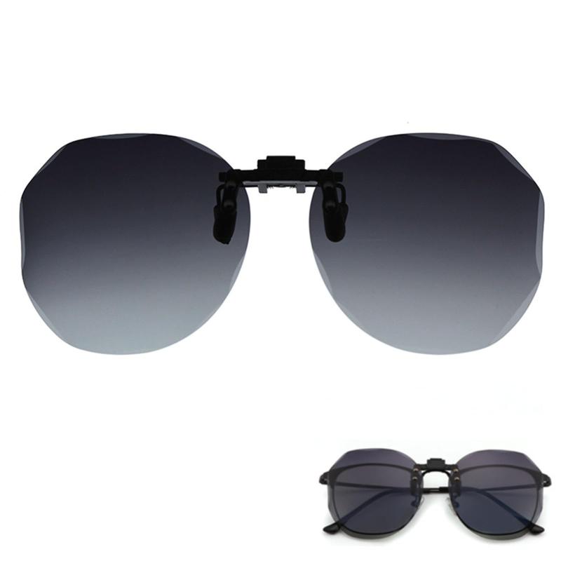 [Mawaki] クリップオン サングラス 偏光サングラス サングラスクリップ 跳ね上げ式 紫外線をカット UV400 超軽量 前掛けクリップ式サングラス 近視用の偏光メガネ 屋外の活動用 自転車 釣り ゴ【パッケージ内容】クリップオンサン...