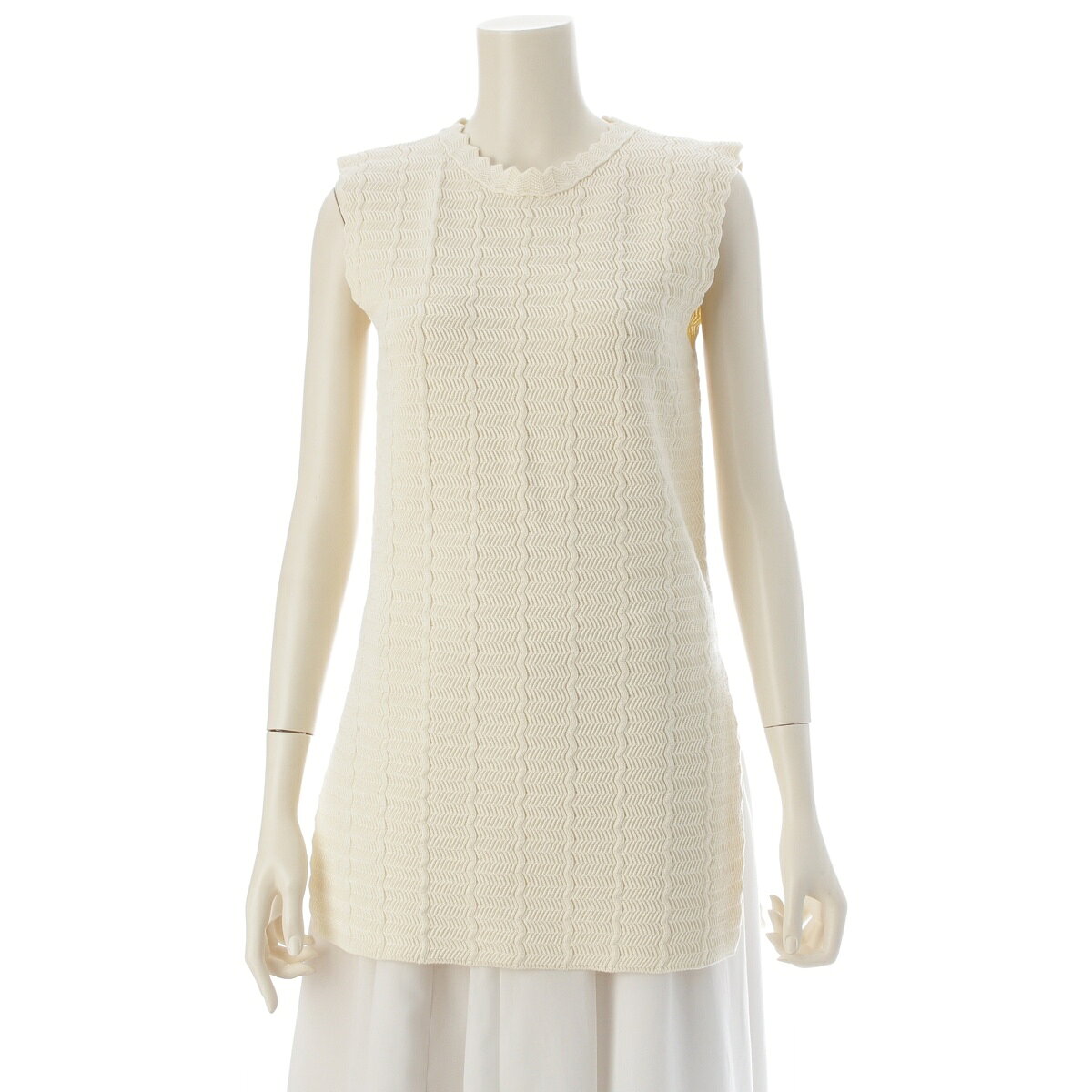 商品詳細カラー：ホワイト素材：組成表示をご覧ください 付属品：なし ダメージ箇所： 香水のようなニオイ ※中古品ですので、本体や付属品に記載のないダメージがある場合もございます。予めご了承ください。商品状態A：使用感が少なく、目立つ傷やダメ...
