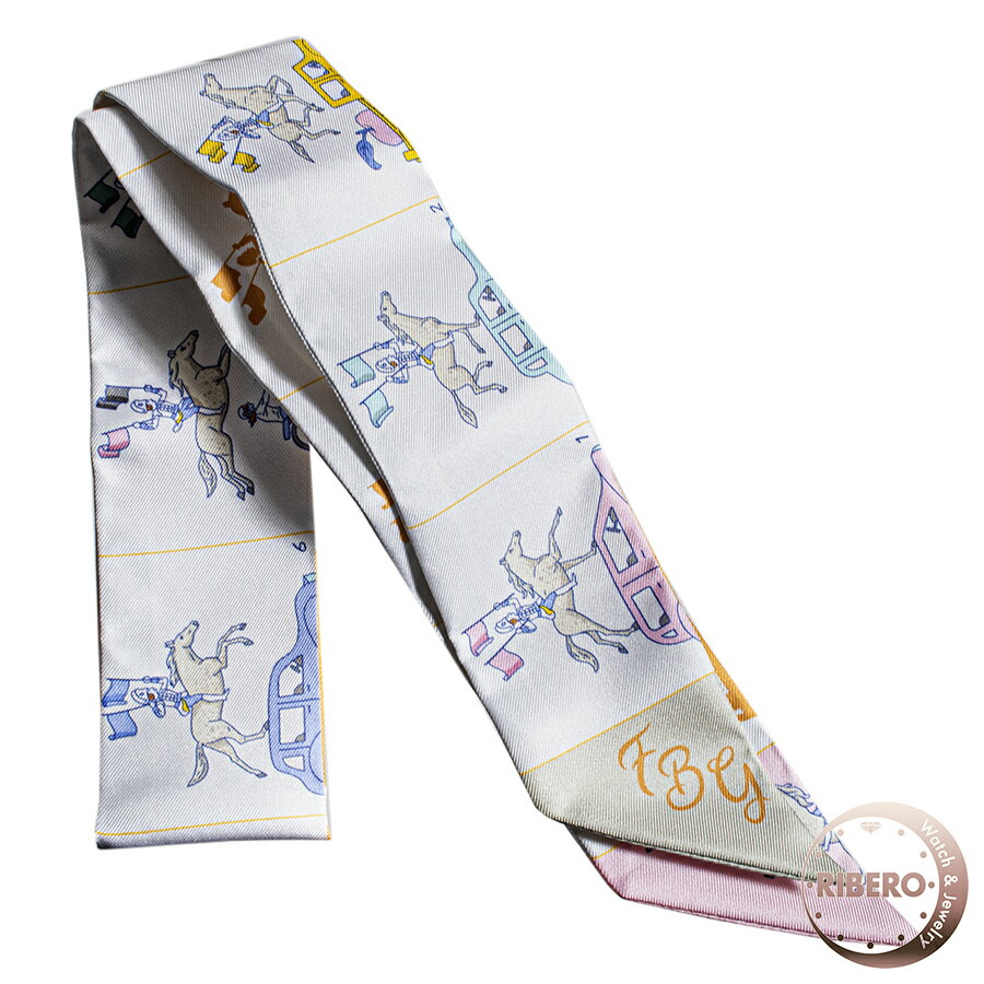 商品説明☆エルメスより2024秋冬コレクションツイリー《HERMES PARADE （エルメス パラード）》が入荷いたしました。 エルメスの祝祭パレードの一コマが連なった楽しいモチーフがデザインされたツイリーは表裏で異なった色使いが楽しめま...