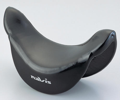 [仕様]●材質：中身／特殊スポンジ（NBR＋塩化ビニル）、表面／PVC（塩化ビニル）コーティング●取付可能幅：最大50mm、エッジ部25mm　●重量：30g型番：NC-BK幅×奥行×高さ（mm）：190×60×110[特長]●軽くてソフトな...