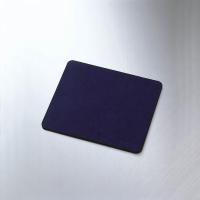 ■サイズ：W180mm×D155mm×H4mm ■材質：エステルスエード ■カラー：ネイビー■パッケージサイズ：W230mm×D160mm×H5mm/重量：0.02(Kg)★表面にエステルスエードを使用したコンパクトなマウスパッドです。裏面...