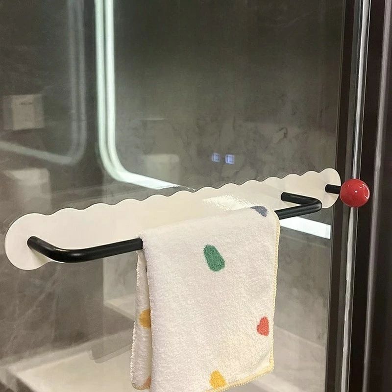 -このタオル掛けは穴をあけない設計を採用して、簡単で便利に衛生室あるいは浴室の壁面の上で取り付けて、しかも壁面を傷つけません。-スタイリッシュでシンプルな外観デザインは、衛生室や浴室の全体的なスタイルを向上させ、省スペースレイアウトに効果的...
