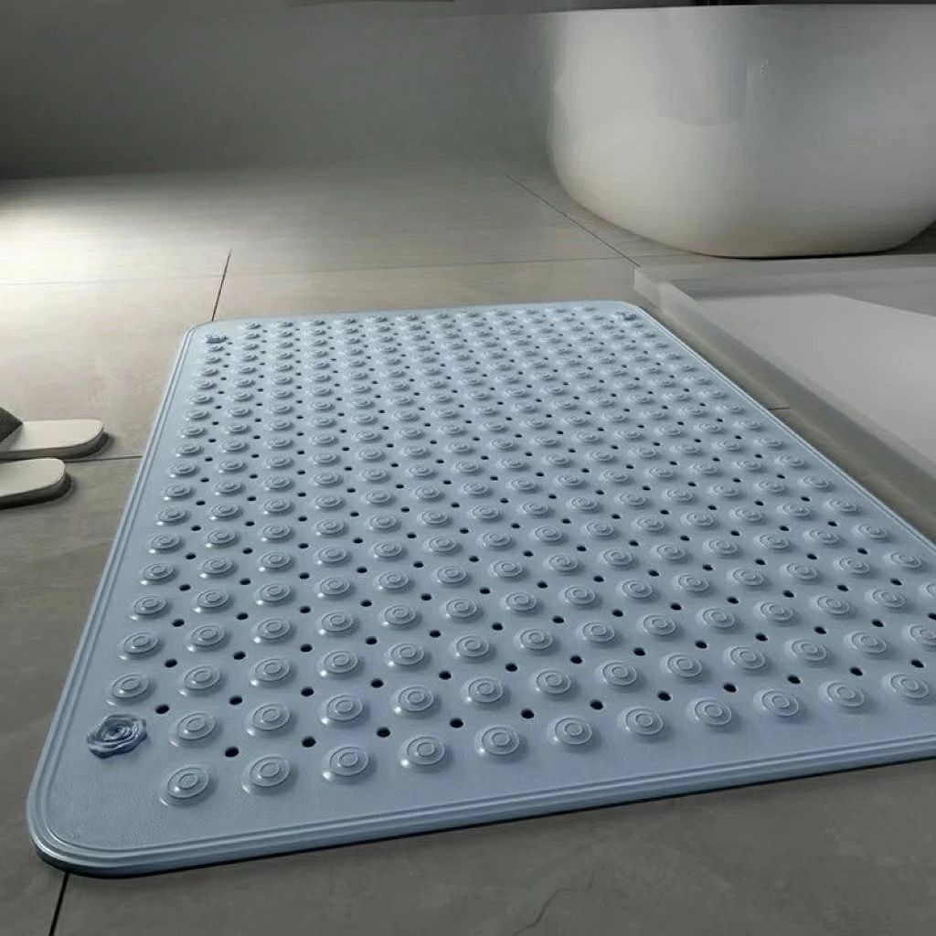 製品説明：当社のPVC製強力吸盤滑り止めマットは、シャワーや浴槽の縁に安全に使用できる安全保護マットです。厚みのある排水材を使用しているため、滑りやすい場所でも優れた滑り止め効果を発揮します。独自の中空デザインは美しいだけでなく、効果的に水...