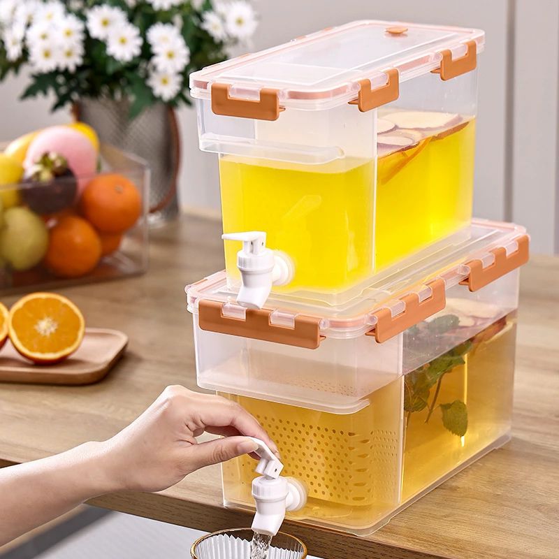 【商品コード】y360173サイズ:ブラック3.5L　オレンジ色3.5L材質：PP商品の寸法：31*14*17.5 cm【高品質PP素材】：アイス飲料ディスペンサーは高品質のPP素材を使用しており、BPAフリーで、-20℃から120℃までの...