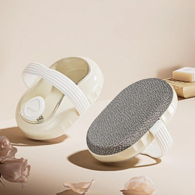 製品説明：多くの機能を 1 つにまとめた入浴用ガジェット、多機能バスブラシをご覧ください。この液体入りシャワーブラシは革新的なデザインを採用しており、液体を押し出して古い角質や汚れを簡単に落とし、自宅でプロの美容ケアを楽しむことができます。...