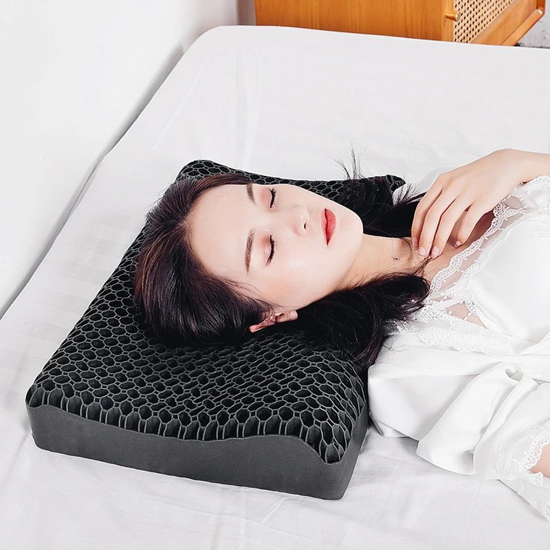 【フィット感抜群なTPE枕】革新的なハニカム構造で首の負担を軽減し、均等に圧力を解放。反発で動的に寝姿にフィットする安眠枕で、疲れ知らずの深い睡眠をサポートします。【首が痛くならない 枕】高反発と低反発の利点を兼ね備え、ゴムのように伸縮する...