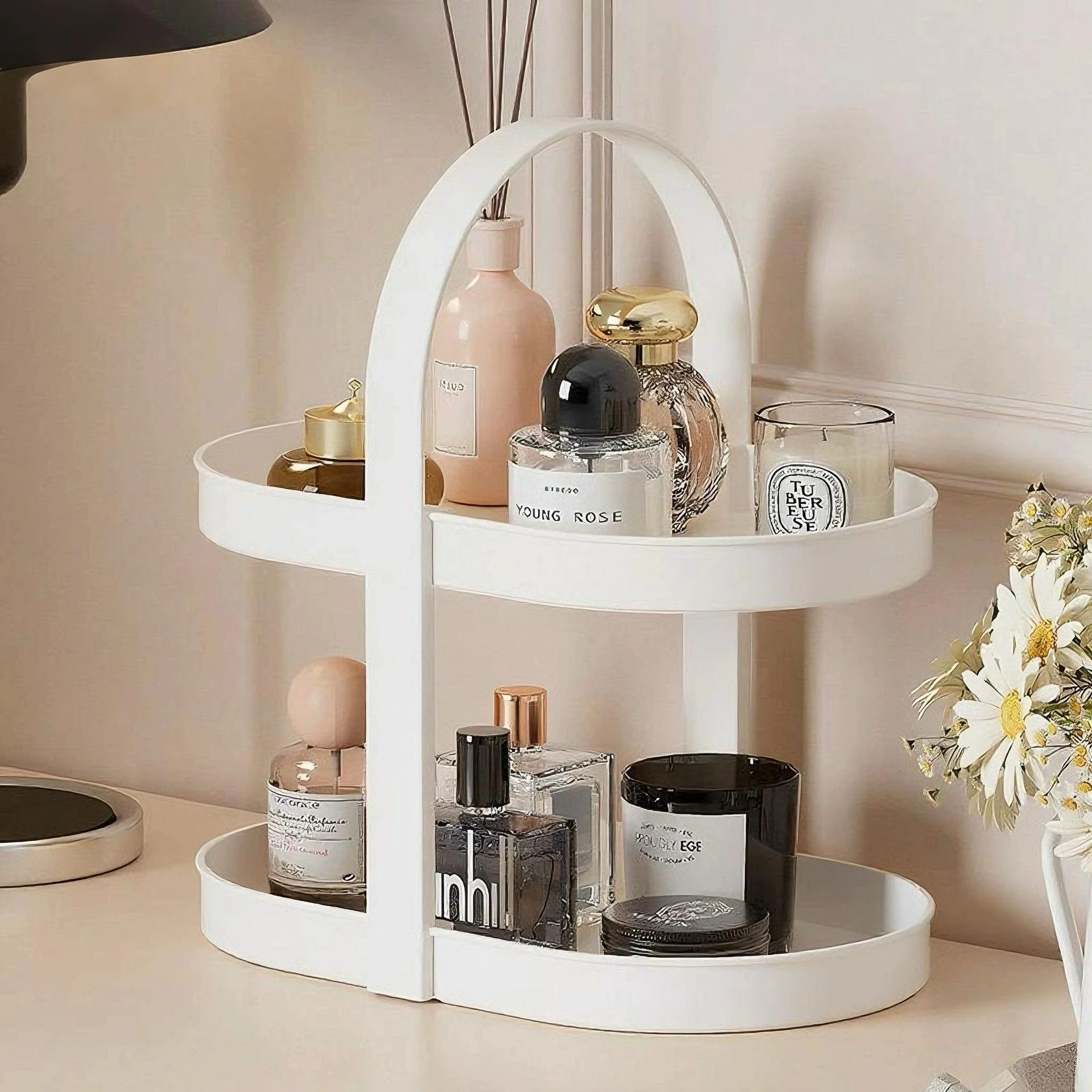 製品説明：メイクアップの整理整頓と収納をワンランクアップ！当社の多層式パフュームオーガナイザーは、単なるメイクアップ収納ラックではありません。ドレッシングテーブルに欠かせないアイテムです。考え抜かれたデザインの2段式スキンケアオーガナイザー...