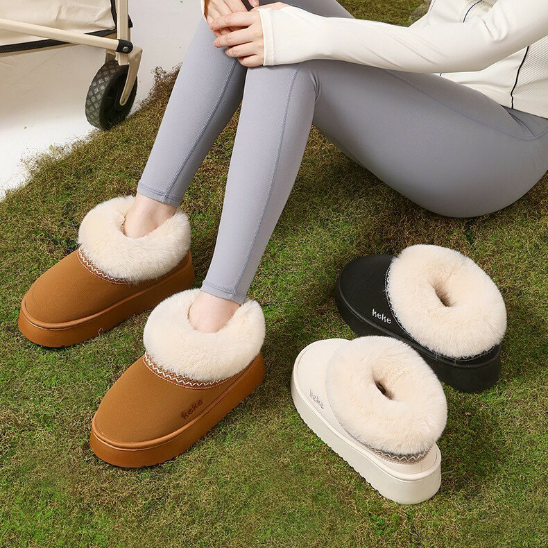 この商品について【保温性】裏地はボアでふんわり柔らかい生地が足元を暖かく包み込んで保温性が高くて暖かいスリッパです。【履き心地がいい】軽くて柔らかい素材を採用しており、長時間履いても疲れにくく履き心地が良いルームシューズです。【防滑性】底に...