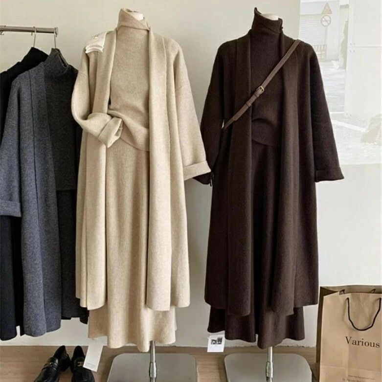 商品名 セットアップ カラー （写真参考）　 ※ モニターの発色の具合により実際の商品と色が異なる場合がございます。 サイズ カーディガン F:バスト112　着丈100　肩幅53　袖丈43 トップス: F:着丈48　バスト74　肩幅30 ス...