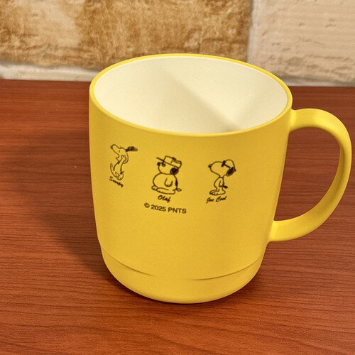 ピーナッツデザインのマグカップです！ 樹脂製食器なので、お手入れが楽。 カラフルでおしゃれなデザインで安心して使える軽く割れにくい食器です。 スタッキングできて収納も楽。 電子レンジ・食洗機の使用も可能 耐熱温度-20〜140℃ ※電子レン...