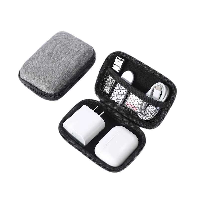 ■商品詳細商品名 収納バッグ ポーチ イヤホン/USBケーブル/充電ケーブル/化粧品 収納ケース商品説明イヤホンやUSBケーブルなどの収納に便利です。鞄にそのまま入れると探すのが大変ですが、ケーブル類をまとめて収納しておけば、簡単に取り出せ...