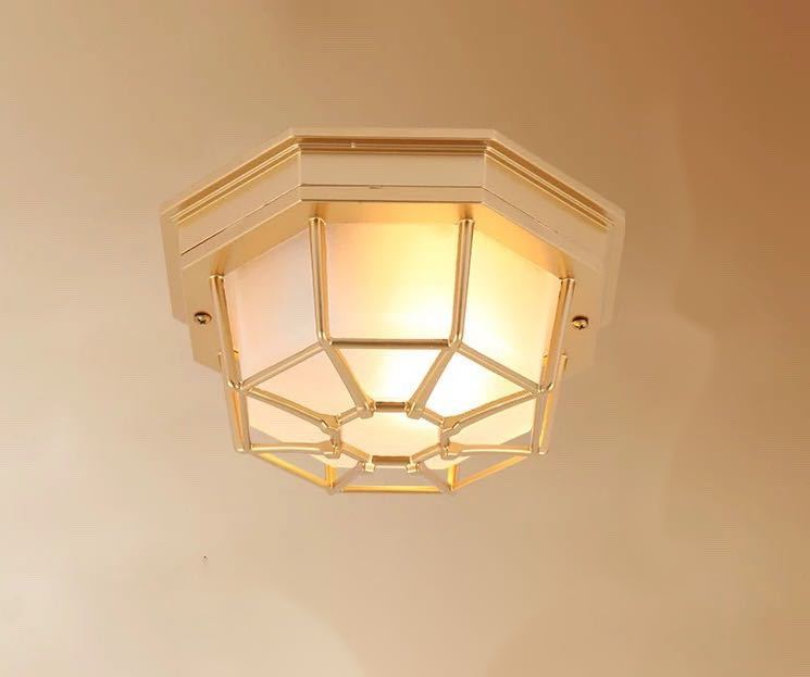 【商品仕様】■個口数：1 （〜40Wまで対応）■E26白熱球、電球型蛍光灯、LED電球使用可能■使用電球：1個（※電球は付属しておりません）■商品外寸：幅23 x 高さ11（cm)※サイズの誤差は多少発生します。ご了承下さい。☆☆★★★★★...