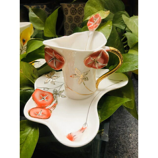 商品説明 素材・材質:陶器セット内容:カップ＆ソーサー2客スプーンx&nbsp;2点☆☆★★★★★★★★★★★★★☆☆&nbsp;◆お客様のご覧になっているモニター等により多少色が異なる場合がございます。あらかじめご了承ください。&nbsp...