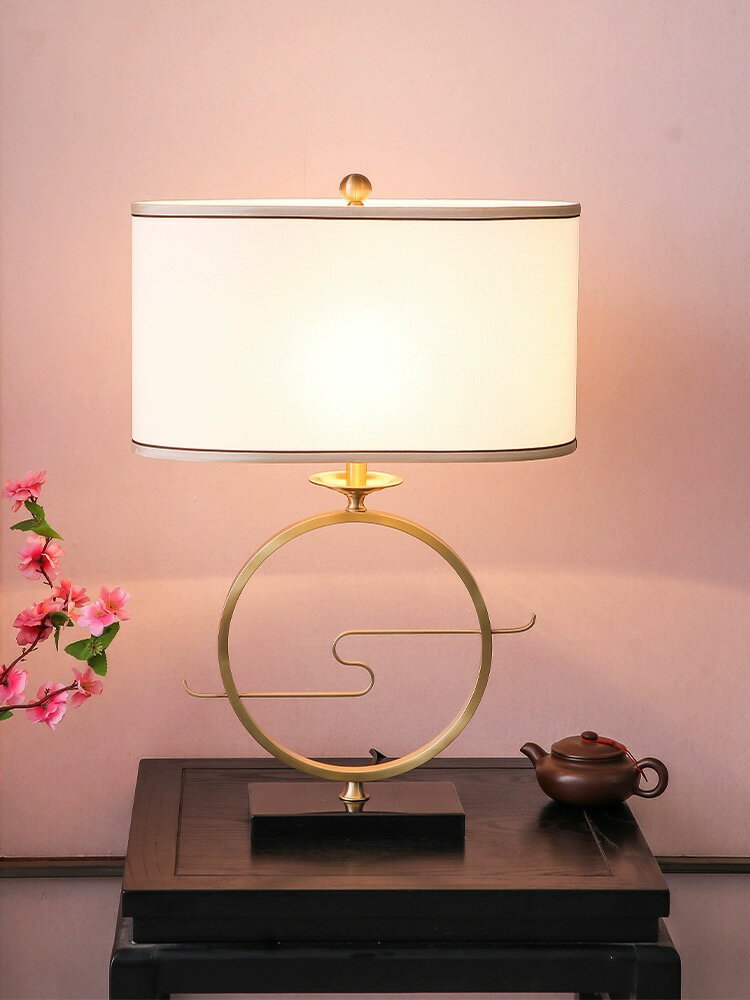 【商品仕様】■個口数：1 （〜40Wまで対応）■E26白熱球、電球型蛍光灯、LED電球使用可能■使用電球：1個（※電球は付属しておりません）■商品外寸：幅約41x高さ約62（cm)------------------------------...
