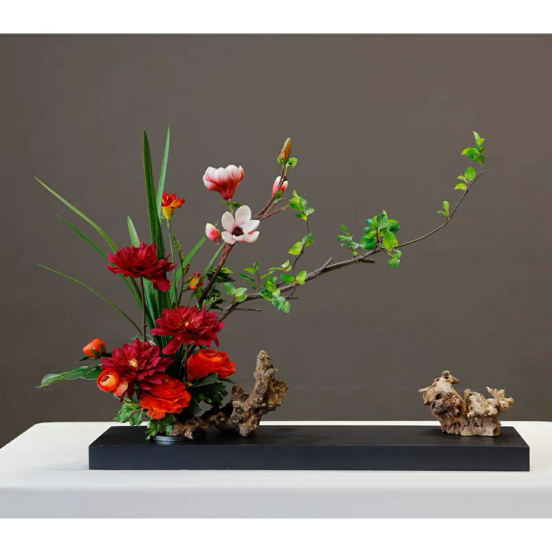 商品説明 品名：飾り用造花セット本体のサイズ：幅約100&nbsp;x&nbsp;奥行43&nbsp;x高さ約71（cm）内容：造花、フラワーポット素材：ポリエステル製☆☆★★★★★★★★★★★★★☆☆&nbsp;◆お客様のご覧になっている...