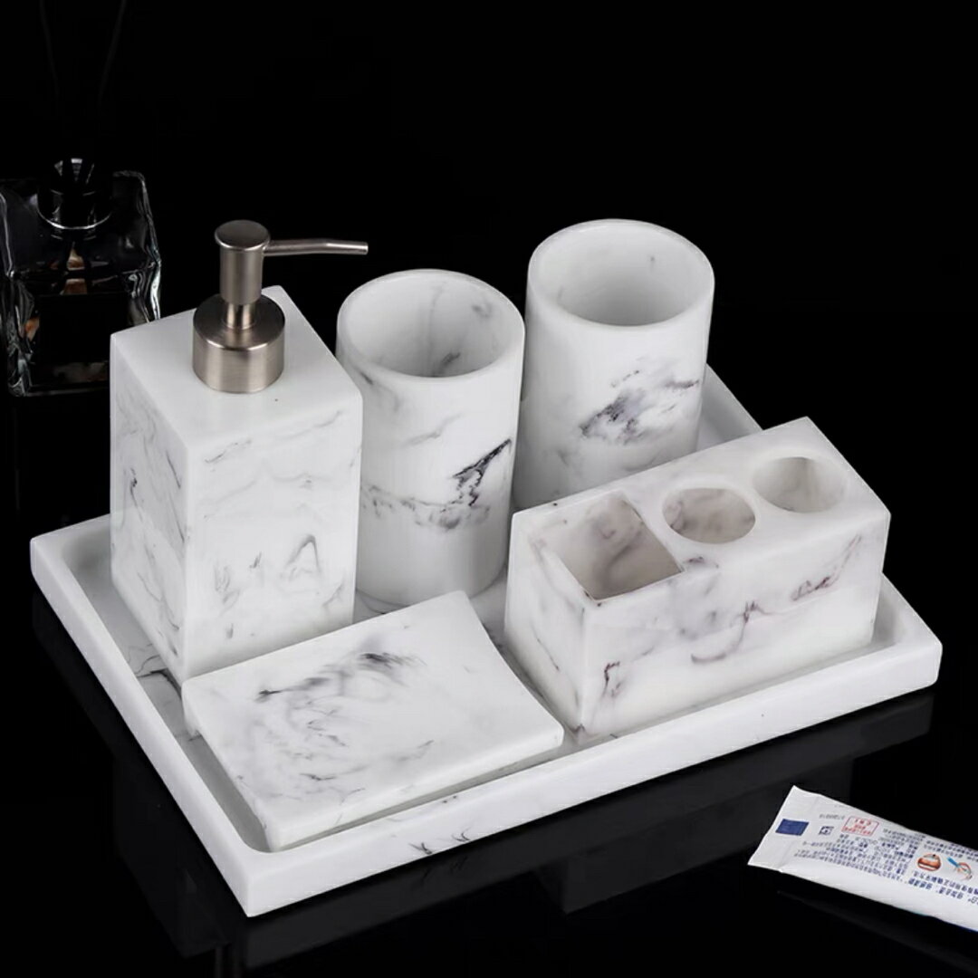 商品説明 ＜セット内容＞ディスペンサーx1点歯ブラシスタンドx1点石鹸置きx1点カップx2点材質:&nbsp;ABS樹脂トレー&nbsp;x&nbsp;1点☆☆★★★★★★★★★★★★★☆☆&nbsp;◆お客様のご覧になっているモニター等に...