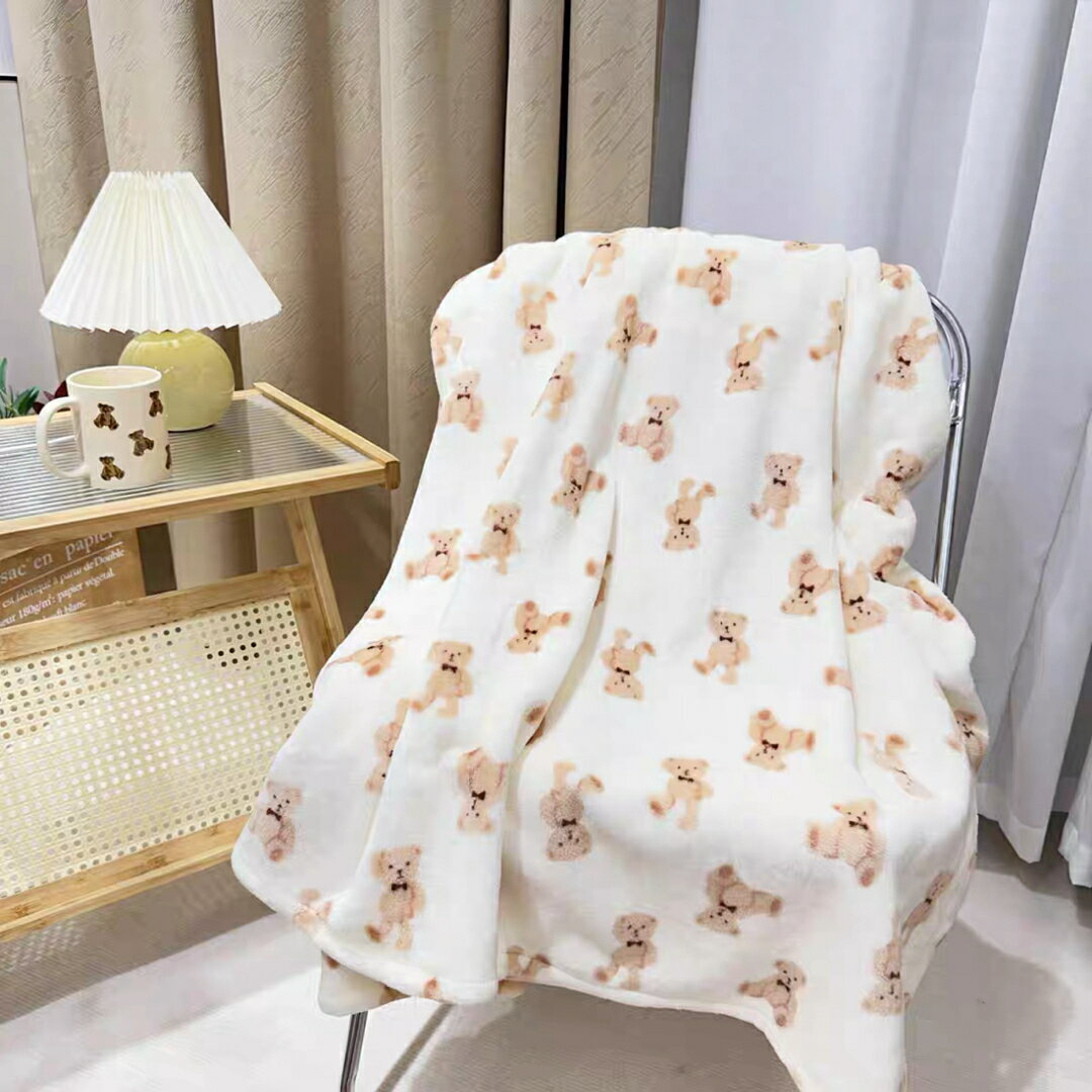 商品説明 サイズ：120&nbsp;x180cm素材：ポリエステルご希望のサイズをお知らせ下さい。在庫の確認をしてみます。値段が変わりますが、別のサイズもありますので、ご検討下さい。（90x100、180x200）☆☆★★★★★★★★★★★...