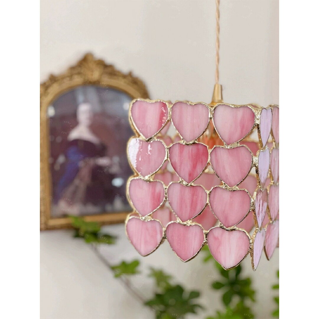 商品説明 サイズ&nbsp;：幅15&nbsp;x高さ18&nbsp;cmチェーン：200cm&nbsp;（調整可能）ワット数&nbsp;：電球40W×1個（E27）素材：ガラス、銅★取付方法：電源直結タイプです、裏側に電線の結線がございま...