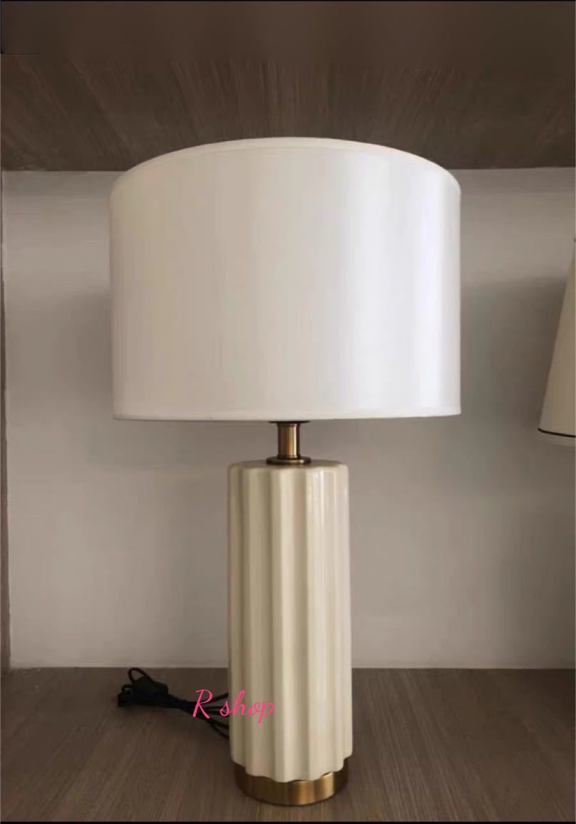 【商品仕様】■個口数：1 （〜40Wまで対応）■E26白熱球、電球型蛍光灯、LED電球使用可能■使用電球：1個（※電球は付属しておりません）■商品外寸：幅約38 x 高さ65（cm)※サイズの誤差は多少発生します。ご了承下さい。★購入後のキ...