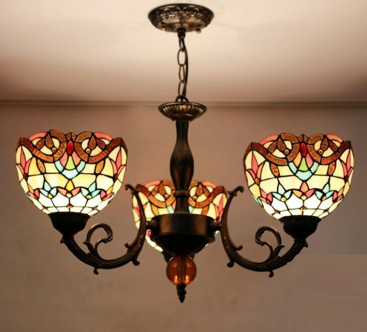 【商品仕様】■個口数：1 （〜60Wまで対応）■E26白熱球、電球型蛍光灯、LED電球使用可能■使用電球：3個（※電球は付属しておりません）本体サイズ：横約60 x 高さ約55 (cm）部品材質：金属、合金、樹脂、陶器...等★複数ご注文の...