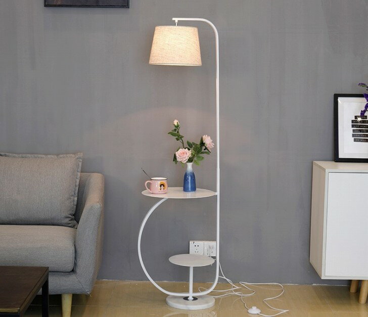 ■個口数：1（〜40Wまで対応）■E26白熱球、電球型蛍光灯、LED電球使用可能■使用電球：1個（※電球は付属しておりません）■商品外寸：幅約45 x高さ約160 (cm)----------------------------------...