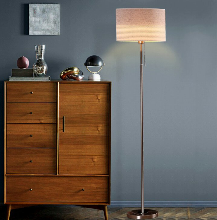 【商品仕様】■個口数：1 （〜40Wまで対応）■E26白熱球、電球型蛍光灯、LED電球使用可能■使用電球：1個（※電球は付属しておりません）■商品外寸：幅約35 x 高さ約150 (cm)★複数ご注文の場合やお急ぎの場合は必ず事前に納期のお...