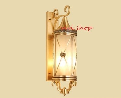 サイズ：幅18x 高さ66(cm）ワット数：電球40W×3個（E26)（※電球は付属しておりません）素材：樹脂、合金、鉄、銅使用可能電球:LED電球、白熱球、電球型蛍光灯等★取付工事は電気工事士にご相談してください。★検品のため開封してある...