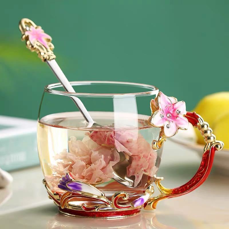 素材・材質:ガラスセット内容:カップx1点 (320ml)スプーンx1点☆☆★★★★★★★★★★★★★☆☆◆お客様のご覧になっているモニター等により多少色が異なる場合がございます。あらかじめご了承ください。◆複数ご注文の場合やお急ぎの場合は...