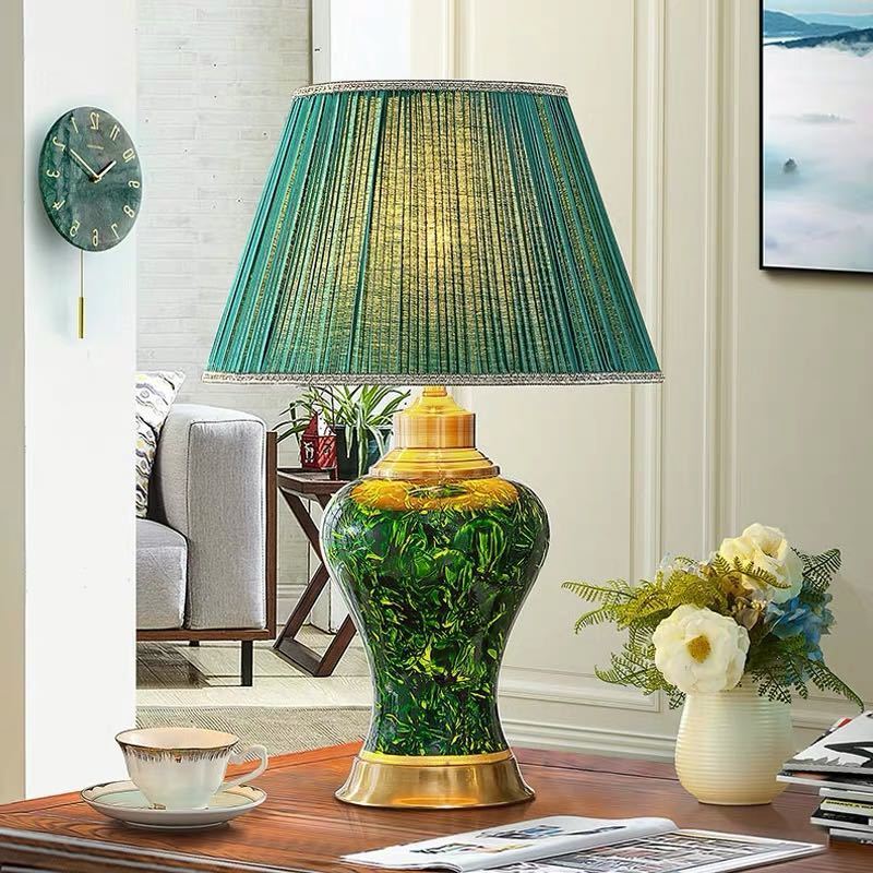 【商品仕様】■個口数：1 （〜60Wまで対応）■E26白熱球、電球型蛍光灯、LED電球使用可能■使用電球：1個（※電球は付属しておりません）■商品外寸：幅約35 ×高さ約62 (cm)※サイズの誤差は多少発生します。ご了承下さい。★購入後の...