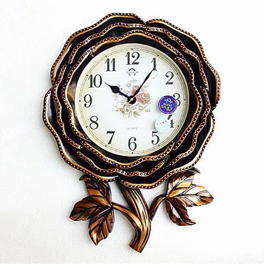 品格のあるインテリア空間をお求めの方にお薦めします。結婚、新築のお祝いにも最高デ〜スヨーロッパ風スタイルの重厚さとクラシックさが感じられる洗練されて製作された掛け時計です。豪華で独特なデザインに仕上げ、個性のある空間を演出したい方におすすめ...