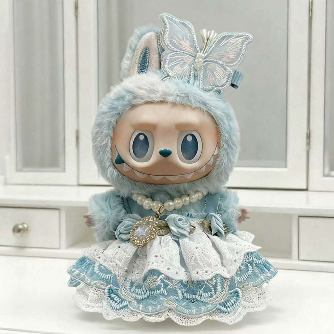 商品説明 POPMARTポップマートLABUBUラブブ商品は着替えのみ、labubu本体を付いてないです。ぬいぐるみは付属しておりません。セット内容1、ネックレス2、ワンピース3、頭飾り※丁寧にお作りしていますが、素人ハンドメイド品の為縫い...