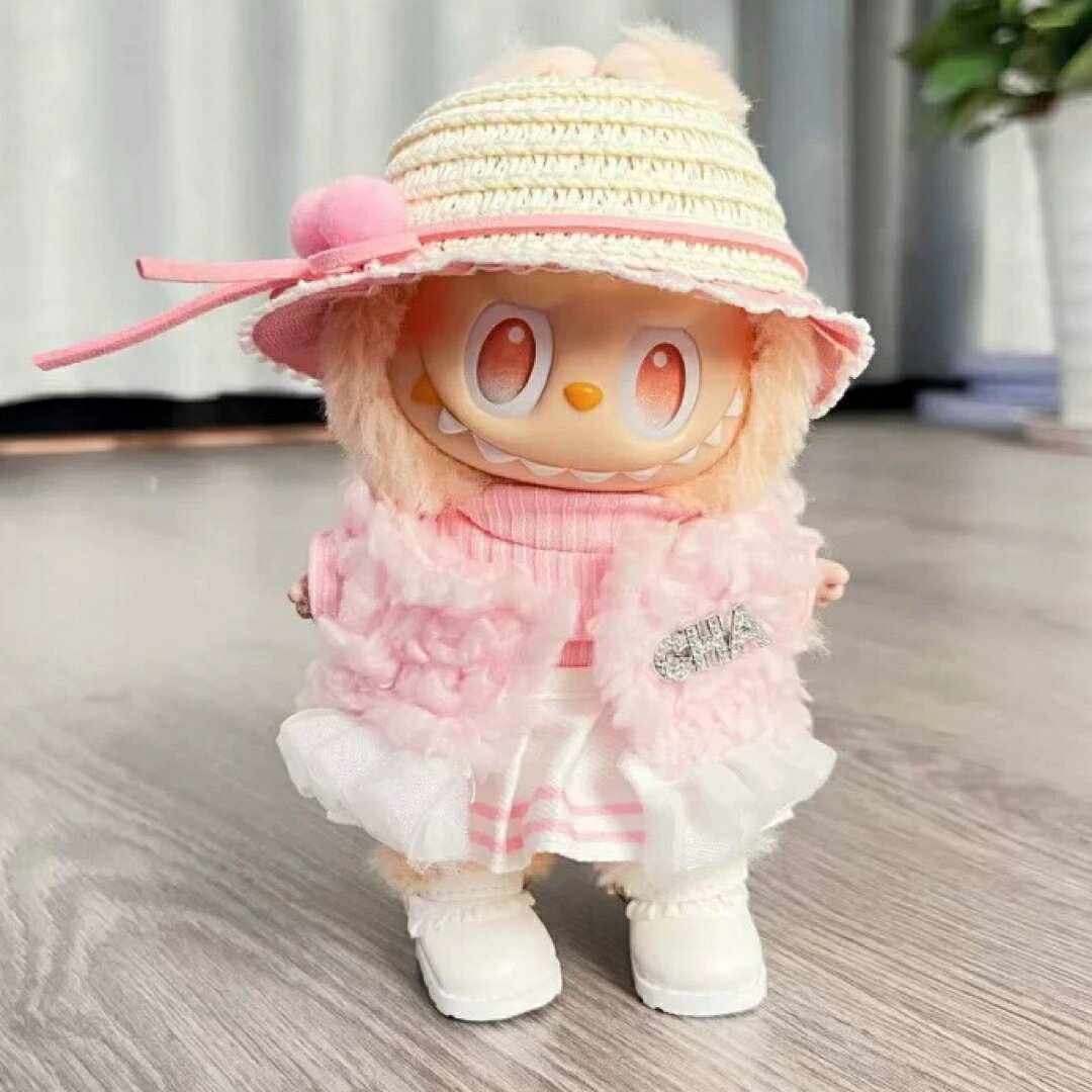 商品説明 POPMARTポップマートLABUBUラブブ商品は着替えのみ、labubu本体を付いてないです。ぬいぐるみは付属しておりません。セット内容1、帽子2、トップス3、スカート4、靴5、ベスト※丁寧にお作りしていますが、素人ハンドメイド...