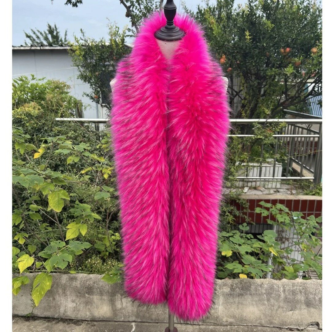 商品説明 素材：フェイクファーサイズ：長さ約180cm幅約15cm※平置き採寸のため、若干の誤差が生じる場合がございます。注意事項1丶ご利用のPC環境により、実際の商品と色が異なる場合がございます。予めご了承ください。2丶新品未使用品ですが...