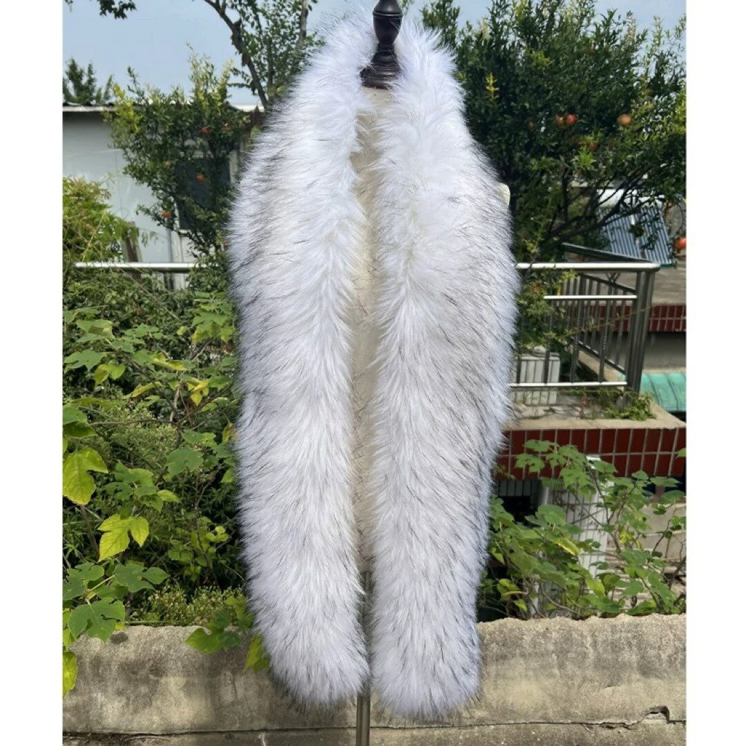 商品説明 素材：フェイクファーサイズ：長さ約180cm幅約15cm※平置き採寸のため、若干の誤差が生じる場合がございます。注意事項1丶ご利用のPC環境により、実際の商品と色が異なる場合がございます。予めご了承ください。2丶新品未使用品ですが...
