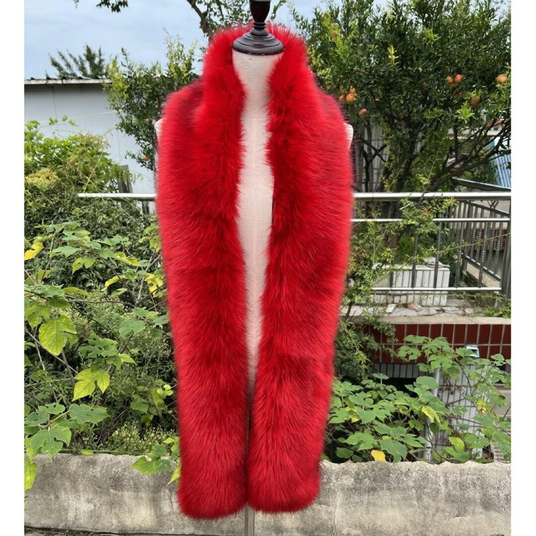 商品説明 素材：フェイクファーサイズ：長さ約180cm幅約15cm※平置き採寸のため、若干の誤差が生じる場合がございます。注意事項1丶ご利用のPC環境により、実際の商品と色が異なる場合がございます。予めご了承ください。2丶新品未使用品ですが...