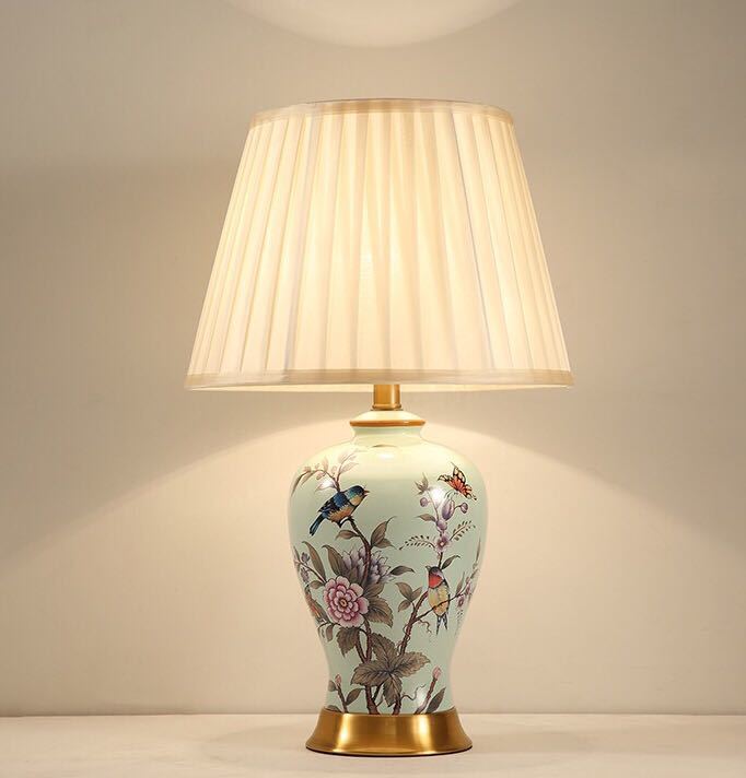 【商品仕様】■個口数：1 （〜40Wまで対応）■E26白熱球、電球型蛍光灯、LED電球使用可能■使用電球：1個（※電球は付属しておりません）■商品外寸：幅約36 ×高さ約58 (cm)※サイズの誤差は多少発生します。ご了承下さい。★在庫は日...