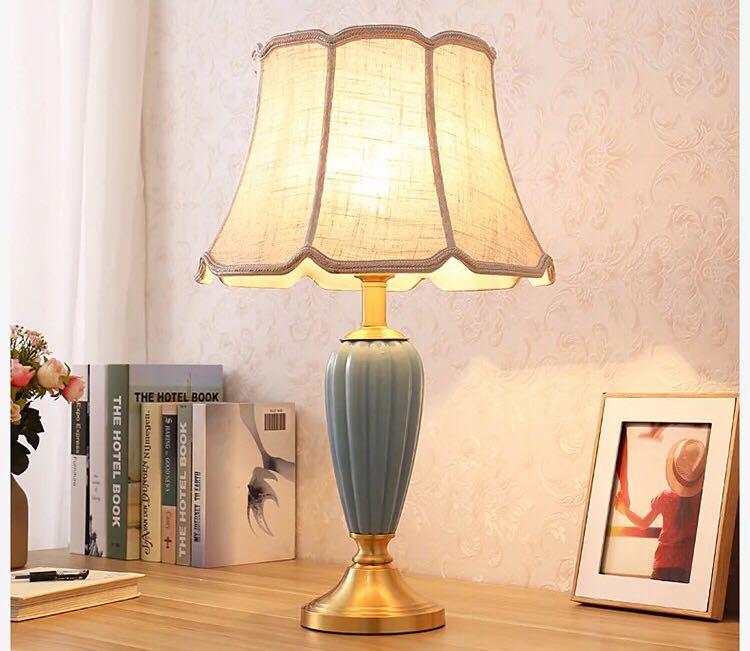 【商品仕様】■個口数：1 （〜40Wまで対応）■E26白熱球、電球型蛍光灯、LED電球使用可能■使用電球：1個（※電球は付属しておりません）石【商品サイズ（単位約mm）】■商品外寸：幅約35×高さ約55(cm)※サイズの誤差は多少発生します...