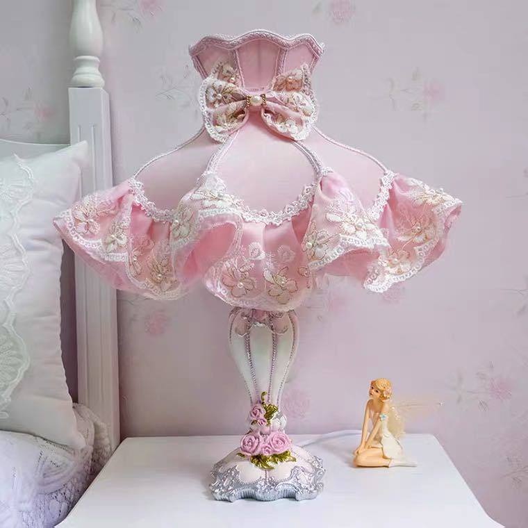 【商品仕様】■個口数：1 （〜40Wまで対応）■E26白熱球、電球型蛍光灯、LED電球使用可能■使用電球：1個（※電球は付属しておりません）■商品外寸：幅約40 x 高さ約49 (cm)※サイズの誤差は多少発生します。ご了承下さい。★購入後...