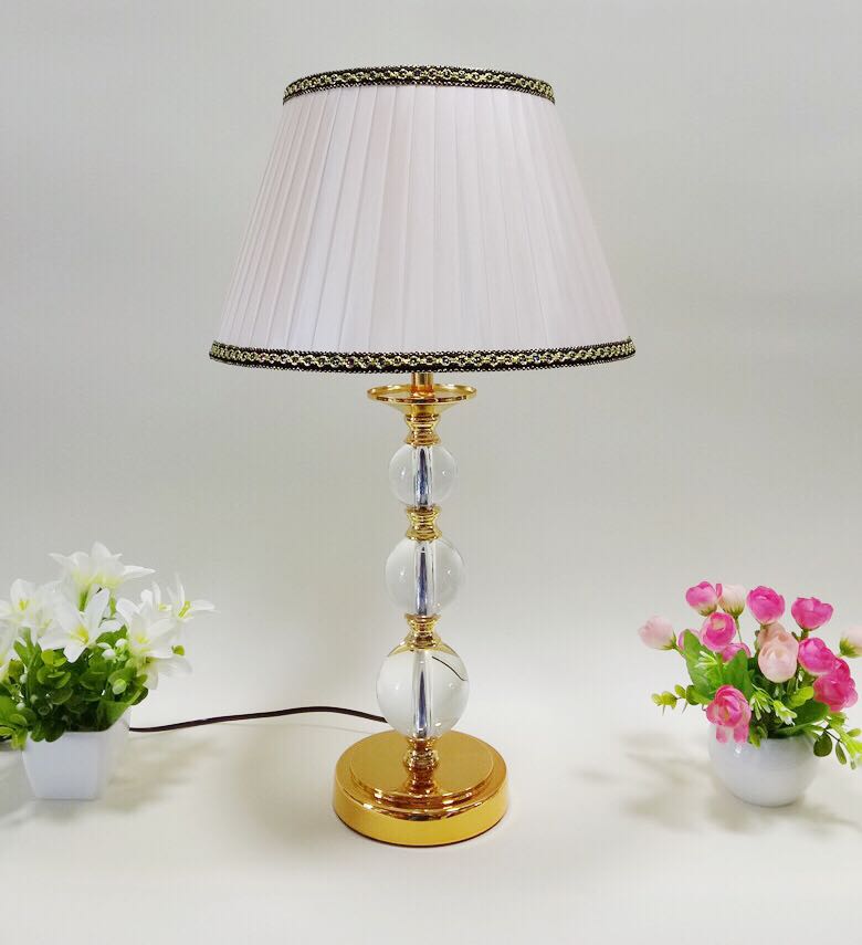 【商品仕様】■個口数：1 （〜40Wまで対応）■E26白熱球、電球型蛍光灯、LED電球使用可能■使用電球：1個（※電球は付属しておりません）石【商品サイズ（単位約mm）】■商品外寸：幅約35x 高さ約60 (cm)※サイズの誤差は多少発生し...
